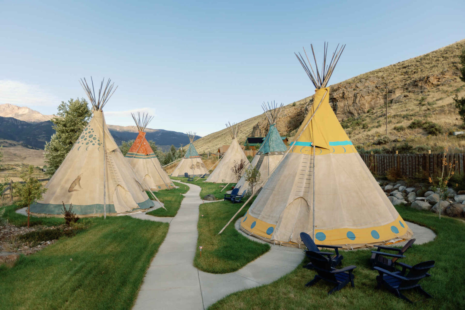 Montana Glamping & Rafting Trips Near Yellowstone North Entrance ...