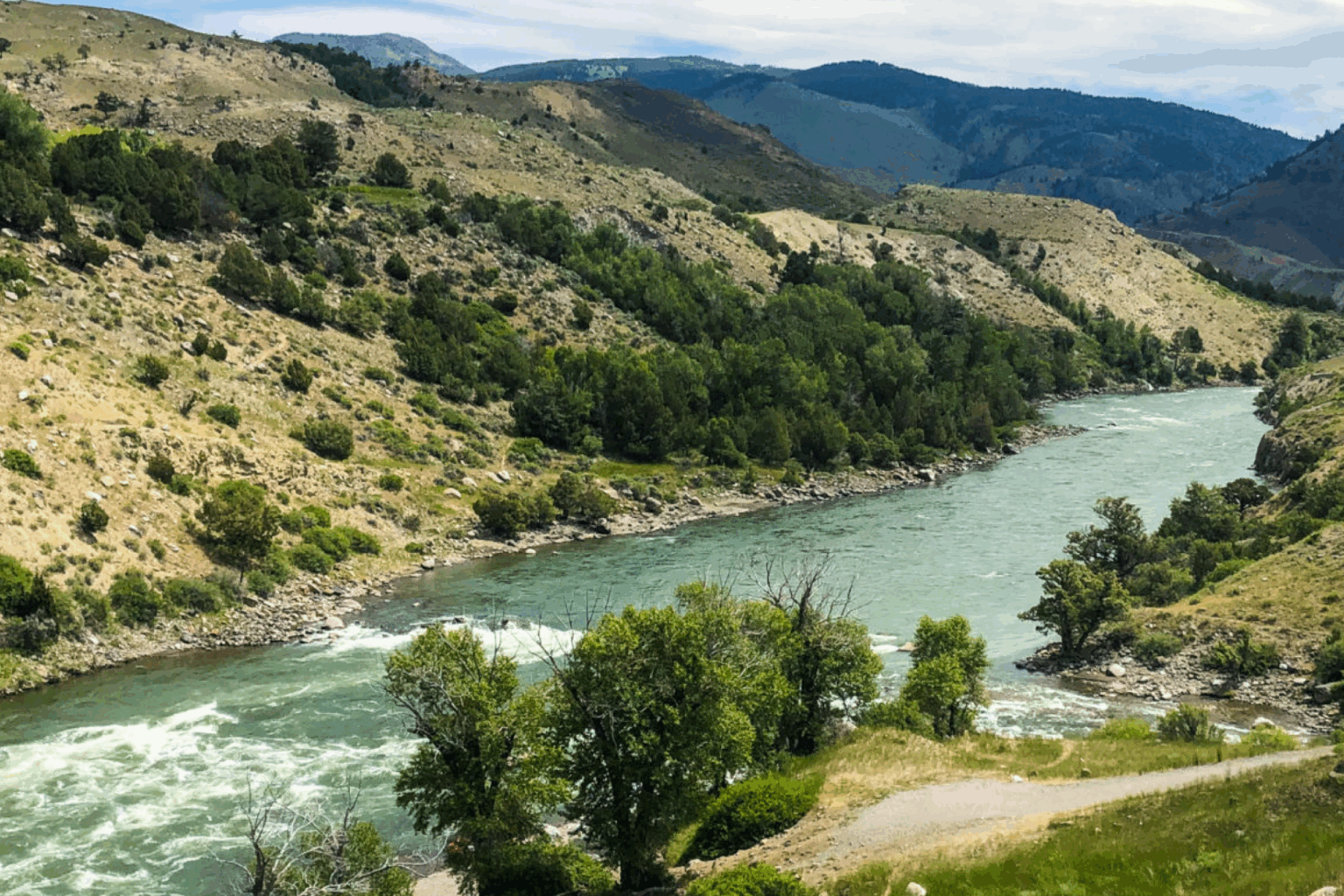 Things to Do on the Yellowstone River: Fishing, Rafting, & More